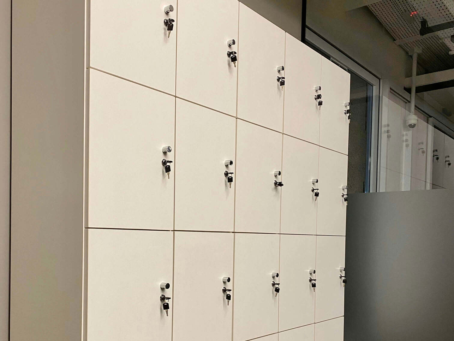 Lockers completos e design com estilo, segurança e inovação.